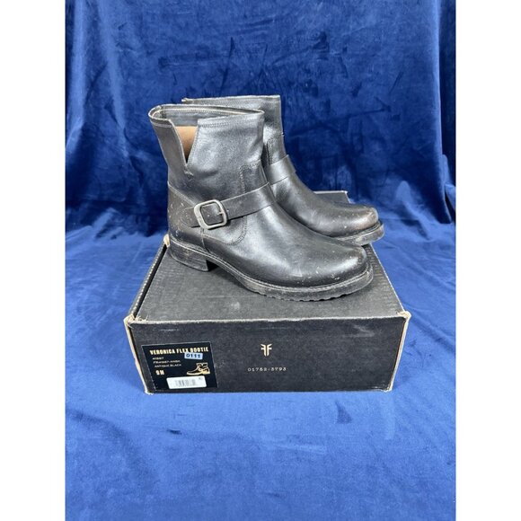Frye | Shoes | Frye Veronica Flex Bootie Size 9 Antique Black Leather ...